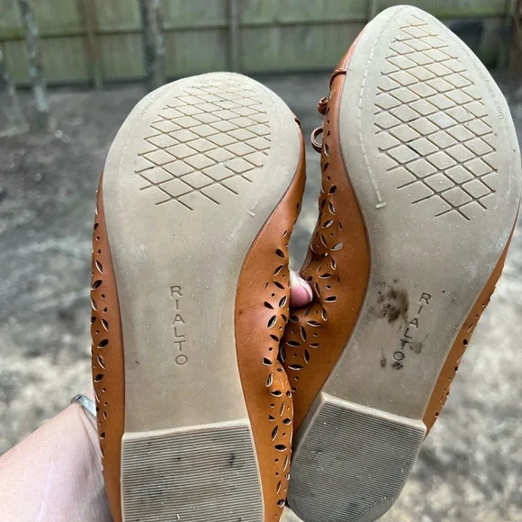 Rialto | Shoes | Rialto Sofie Laser Cut Ballet Flat Shoes With Bow Size ...